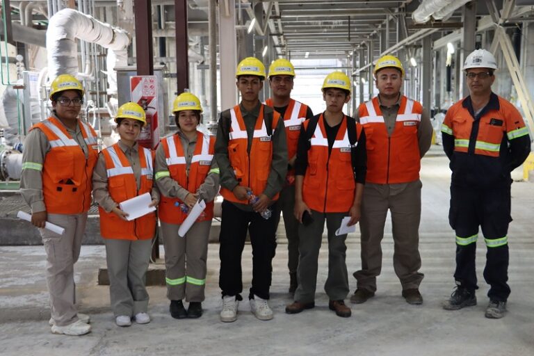Zijin Liex a puertas abiertas: Estudiantes de Fiambalá visitaron la ...